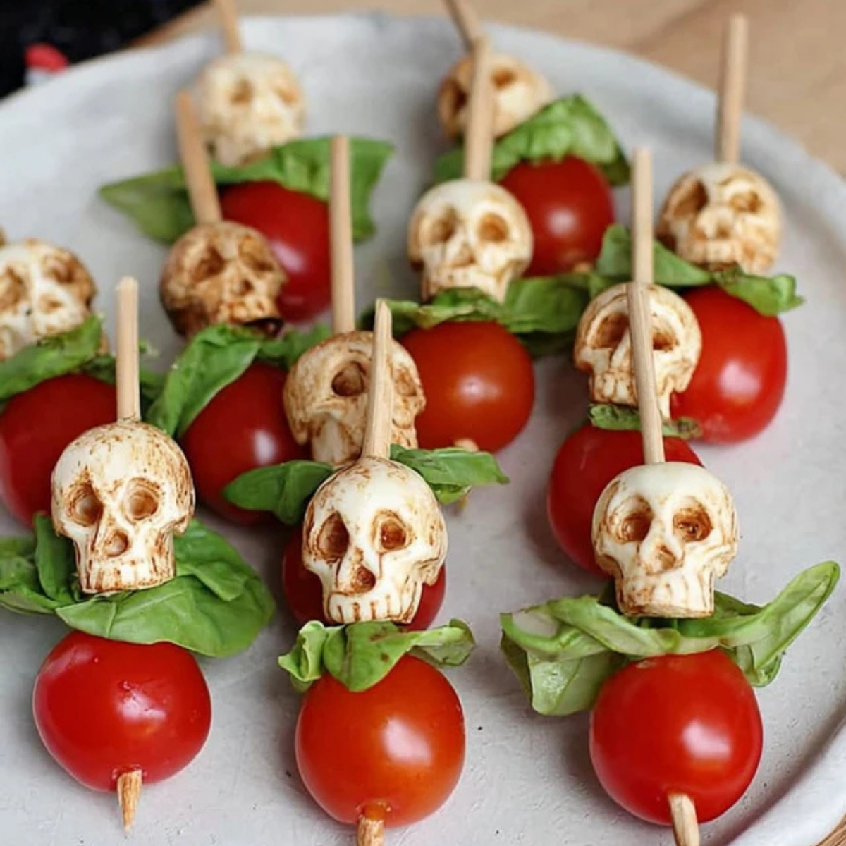 Halloween Caprese Salad Skewers: A Spooky Twist on a Classic Appetizer ...
