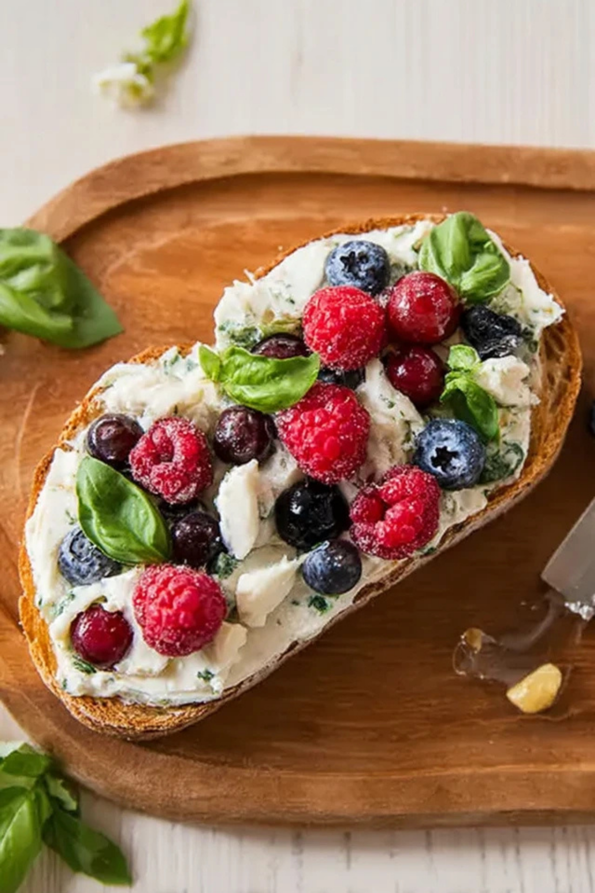 Berries & Basil Cream Cheese Toast Recipe: A Fresh and Flavorful ...