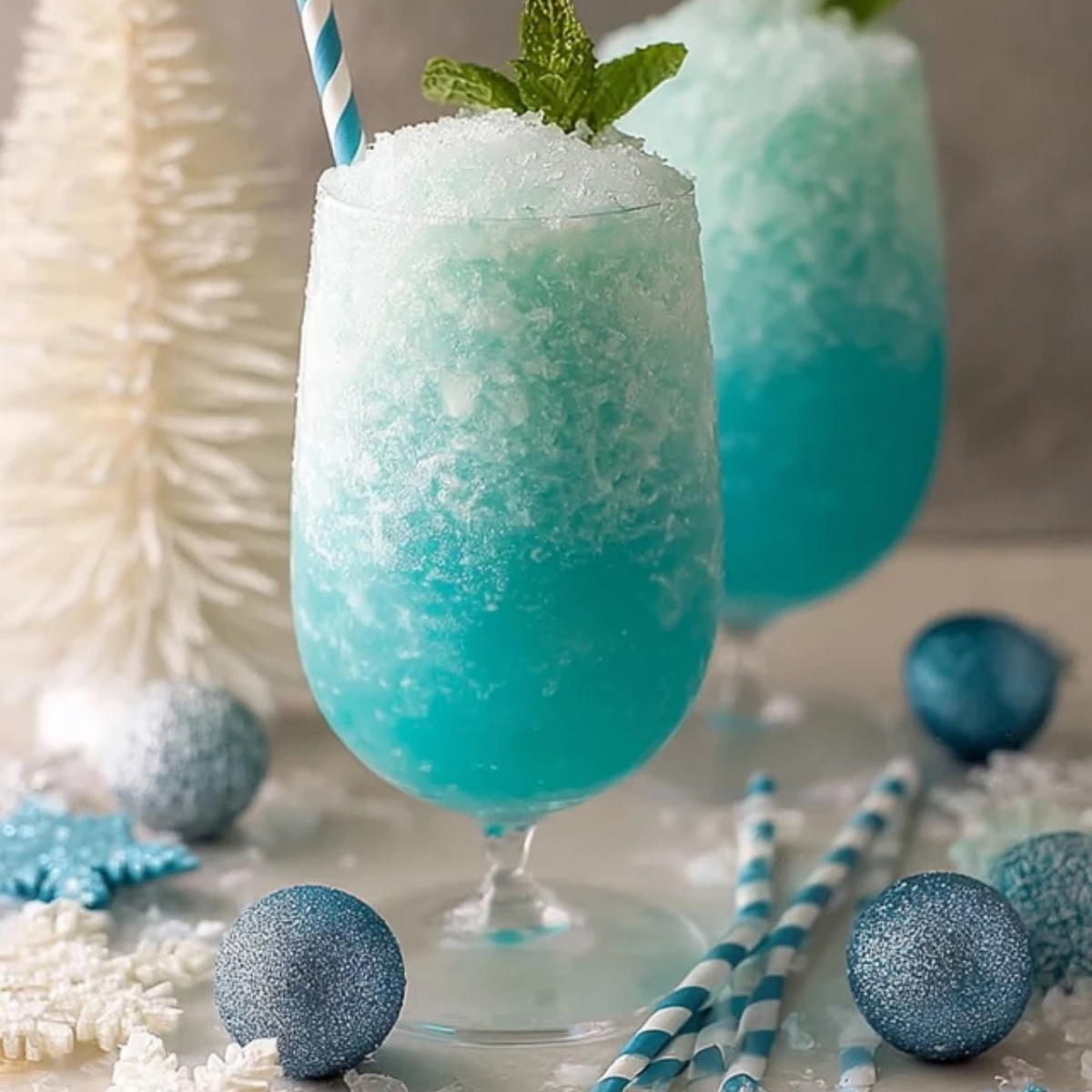 Jack Frost Mocktail: A Refreshing Holiday Treat for All Ages - What To Cook